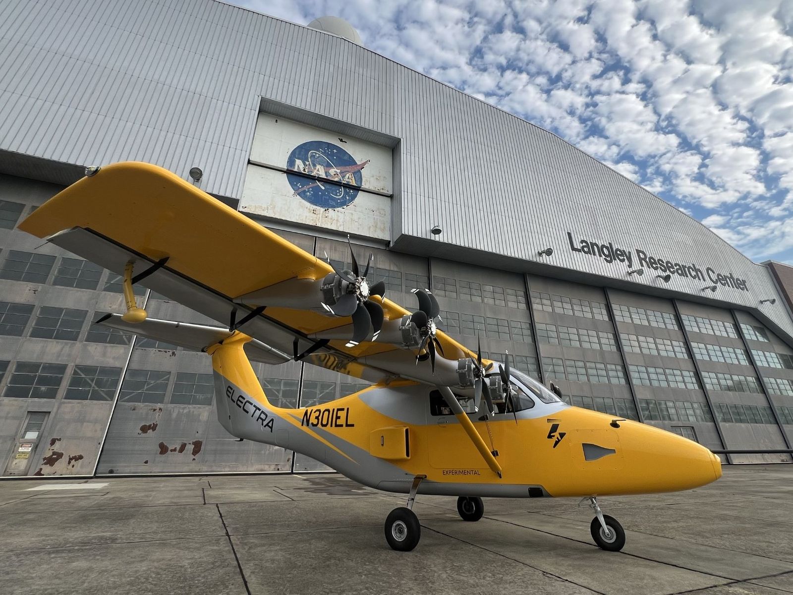 Electra.aero | Electra’s eSTOL Goldfinch is First Piloted Electric Aircraft to Fly at NASA’s ...